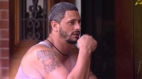 Daniel Conta Segredo Sobre Usar Sunga Tenho Vergonha Notícias Em