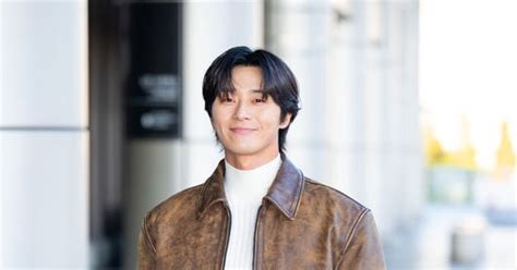 사진 박서준훤칠하다 조선비즈