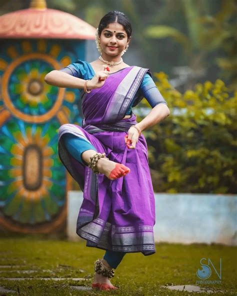 Pin By Advait Rahimo On Indian Classical Dancer Dance Picture Poses