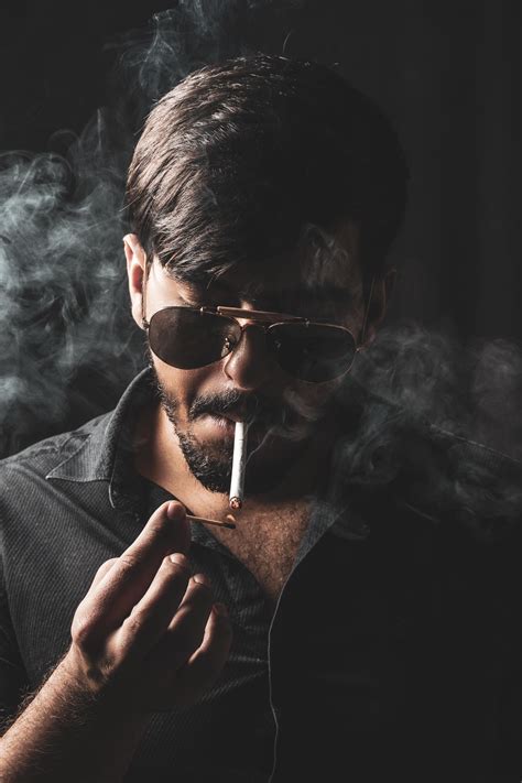 Men Smoking Wallpapers Top Free Men Smoking Backgrounds Wallpaperaccess