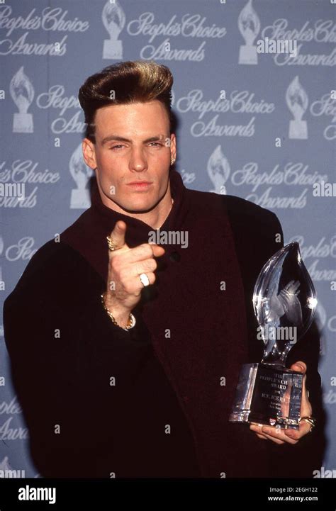 Hollywood March 11 Vanilla Ice Attends The 17th Annual Peoples Choice Awards On March 11