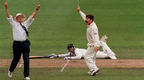 Dickie Bird Cricket Icon Dead At Age 92 The Cairns Post