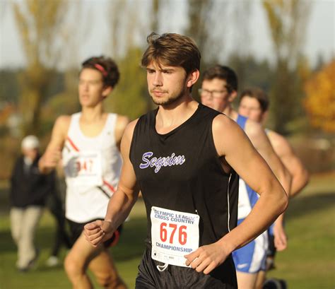 Cross Country Bingham Sprints To Title Pyeatt Fifth At Olympic League Meet Sequim Gazette