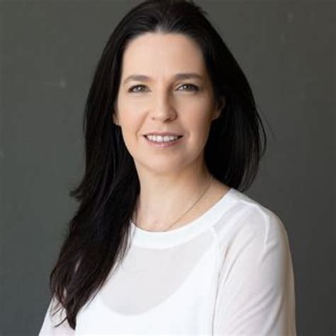 Karin Mancusi Cenografia Contact Info Find Influencer Numbers