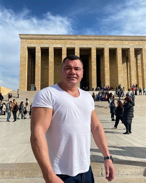 Does This Guy Savas Cebeci Look Like Hes On Gear Around 62 And 240 Pounds Couldnt Find