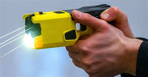 Police In Australia Accused Of Using Taser On 95 Year Old Woman Cbs News
