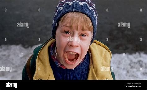 Usa Macaulay Culkin In ©20th Century Fox Holiday Special Home Alone