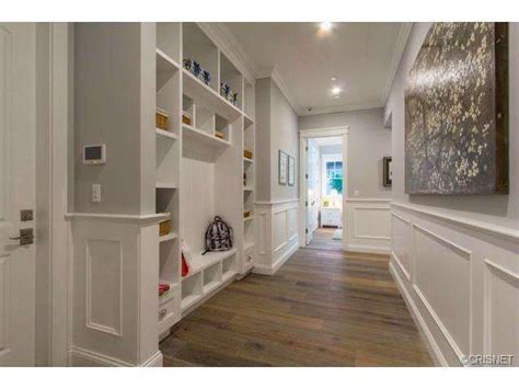 Cubbies Dream House Apartment Terrace Building A House