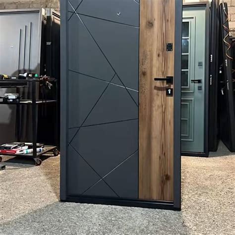 Մուտքի Դռների Նորոգում Երեսպատում