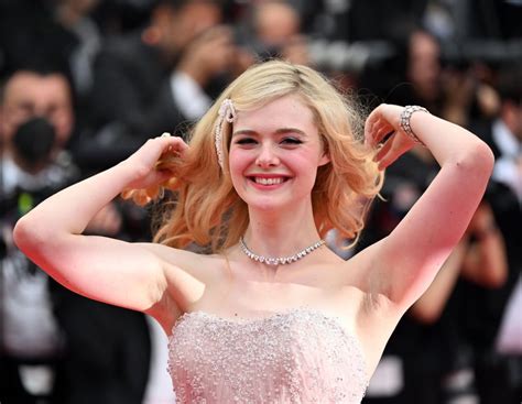 Elle Fanning R Celebsarchive