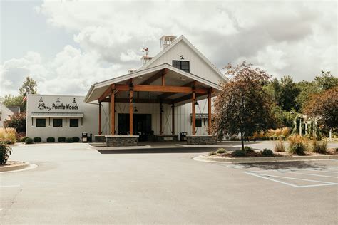 Bay Pointe Inn For Personalized Service And Gorgeous Gun Lake Views