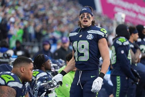 Seahawks Agree To A 2 Year Contract With Fullback And Special Teams