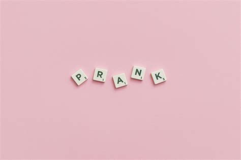 Funny Desktop Background Pranks