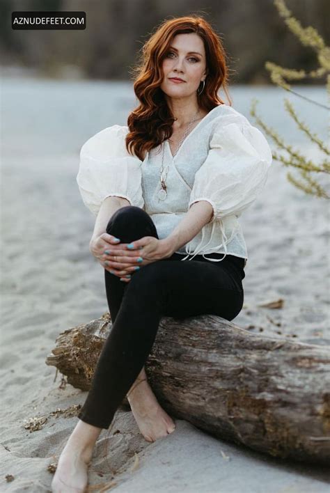 Michelle Harrison Feet Aznudefeet