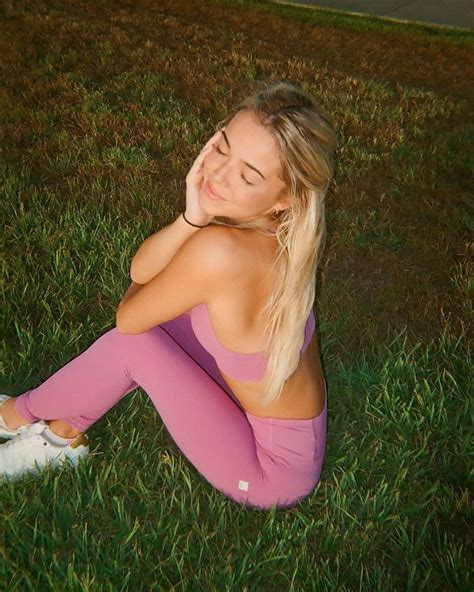 Olivia Dunne Pink Leggings Curves Photo Hot Celebs Home