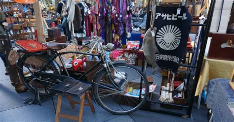 未来のために記録する 東京日本最大級の骨董市大江戸骨董市有楽町