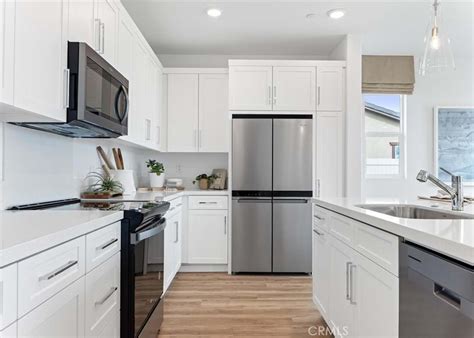 3256 Emerald Ln Lancaster Ca 93535 Redfin