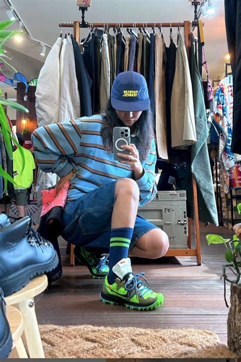 Người đẹp Phim Sex Is Zero U50 Trẻ Trung Ngỡ Ngàng Nhờ Cách Mix đồ Freestyle Cực Chất