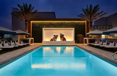 Canuckiwi Wins Visit West Hollywood Pr Account In Anz 2025