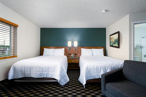 Colorado Springs Hotel Photos Mcm Elegante Suites Colorado Springs