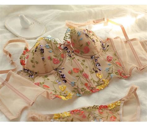 Romantic French Lace Embroidery Flower Small Breast Push Up Thin Girl
