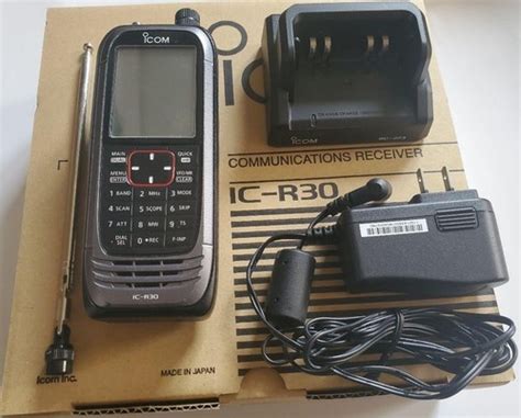 Icom Ic R30 Handheld Scanner Radio Wide Band Fmamssbcw Black