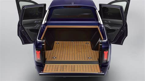 Bmw Reveals X7 Pickup Truck
