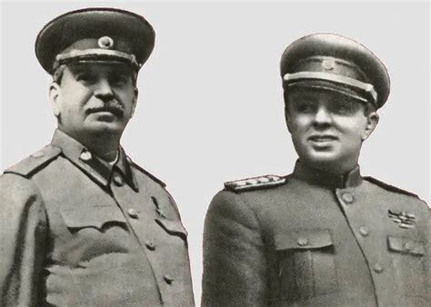 “enver Hoxha Midis Stalinit Hrushovit Dhe Titos” Tirana Diplomat