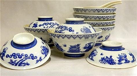 Lot A Six Chinese Soup Bowls With Lids