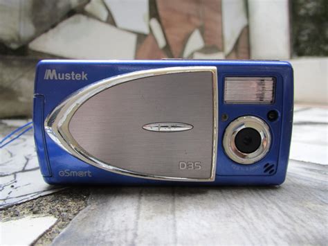 Mustek Gsmart D35 2004 Rvintagedigitalcameras