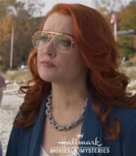 Regina Fields A Marthas Vineyard Mystery Villainous Beauties Wiki