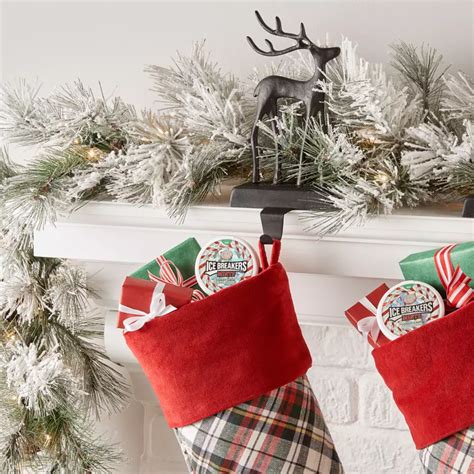 Ice Breakers Candy Cane Sugar Free Mints 1 5 Oz Puck