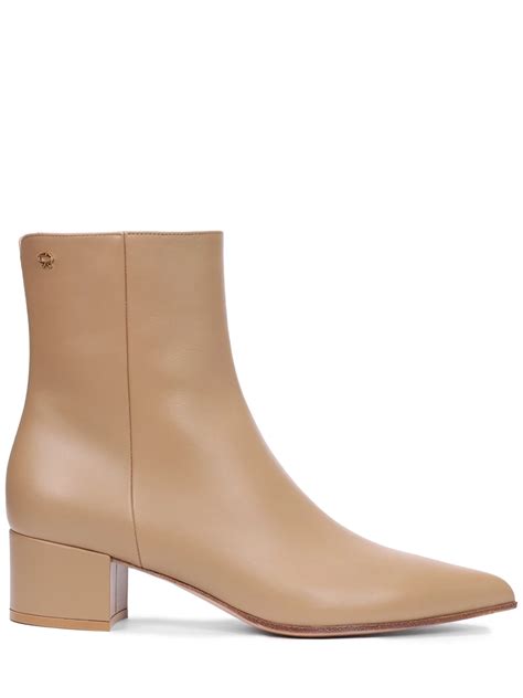 Ботильоны кожаные Lyell от Gianvito Rossi за 137 800 рублей цвет