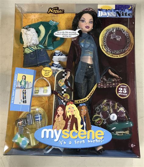 Day And Nite Nolee En Caja Muñecas Bonitas Muñecas My Scene Peluches