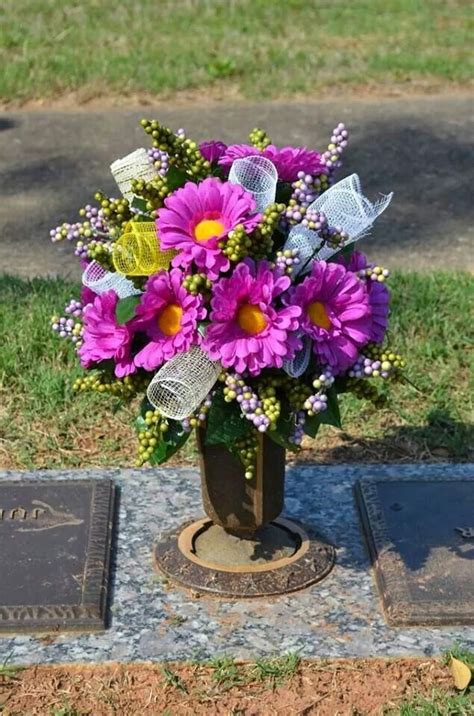 1000 Images About Memorial Vase Inserts On Pinterest Red White Blue Flower Shops And Deco Mesh