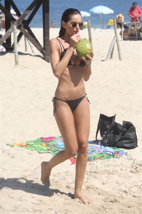 Izabel Goulart Shows Off Her Sexy Butt In Brazil 31 Photos