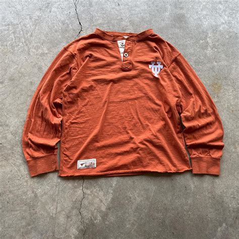 🔥vintage Ut Longsleeve Quarter Button Up🔥 • Size Depop
