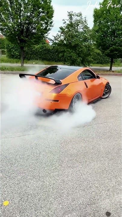 Nissan 350z Insane Burnout And Exhaust Sounds Youtube