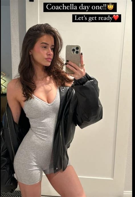 Lea Elui Ginet Rleabellybutton