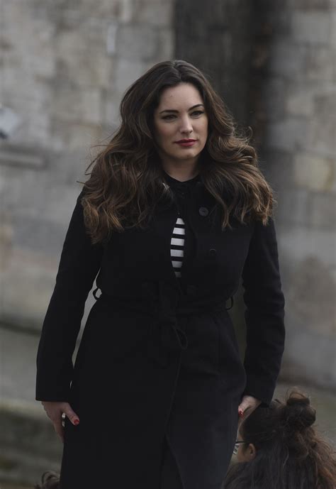Kelly Brook Style And Fashion Inspirations Filming In Paris 322