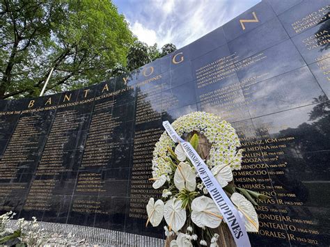 Bantayog Ng Mga Bayani Added A Bantayog Ng Mga Bayani
