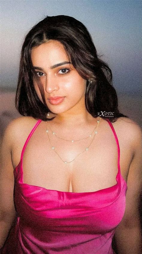 Ayesha Khan Rmallubabe