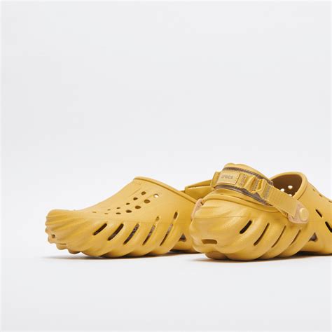 Crocs Echo Clog Desert Grass Milk Store