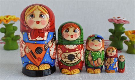 マトリョーシカ ロシアの入れ子人形 ロシア民芸品 ロシア雑貨いりえのほとり 神戸 北野 お土産 ページ 3 ロシア雑貨 いりえのほとり