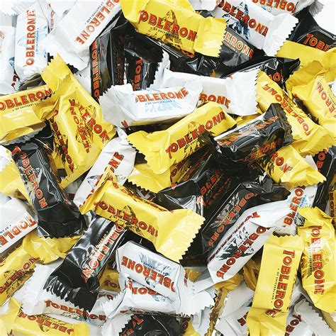 Шоколадные конфеты Toblerone Tiny Assorted 300 грамм Boomshop