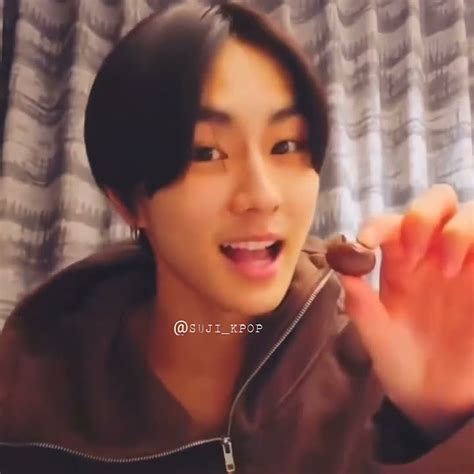 Strawberry With Chocolate Almond With Chocolate Enhypen Jungwon Kpop
