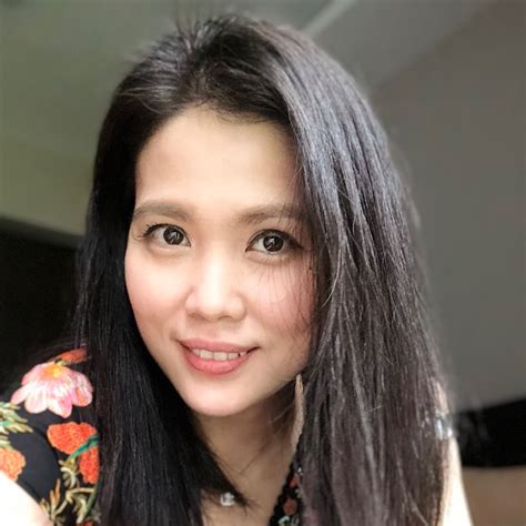 April Lim Loo Youtube