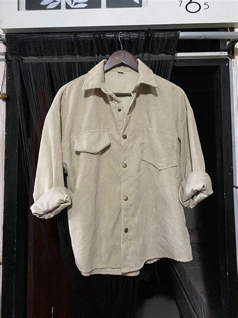Masih Baru Jaket Oversized Corduroy Fesyen Wanita Pakaian Wanita Baju Luaran Di Carousell