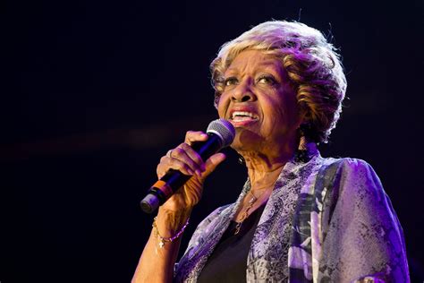 Cissy Houston Whitney Houstons Mother Dies At 91 Whyy