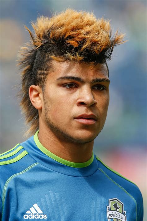 Cool Soccer Player Hairstyles
